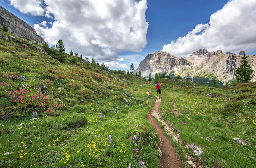 5 ottimi motivi per camminare sui sentieri - Pleinair