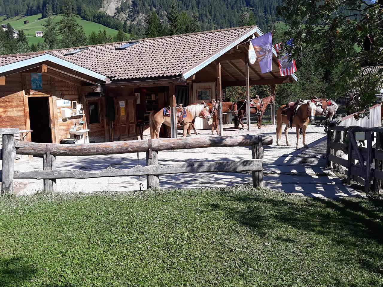 AREA SOSTA CAMPER SITTING BULL RANCH - Pleinair