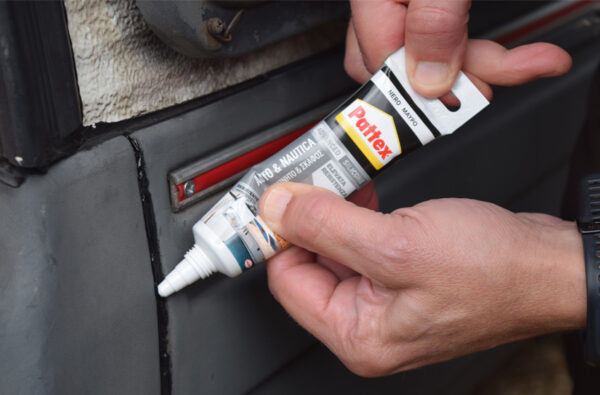 Pattex Advanced Silicone Auto&Nautica: perfetto per il camper - Pleinair